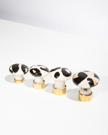 Hello Jacques I Les poignées en porcelaine qui claquent ! – hello jacques