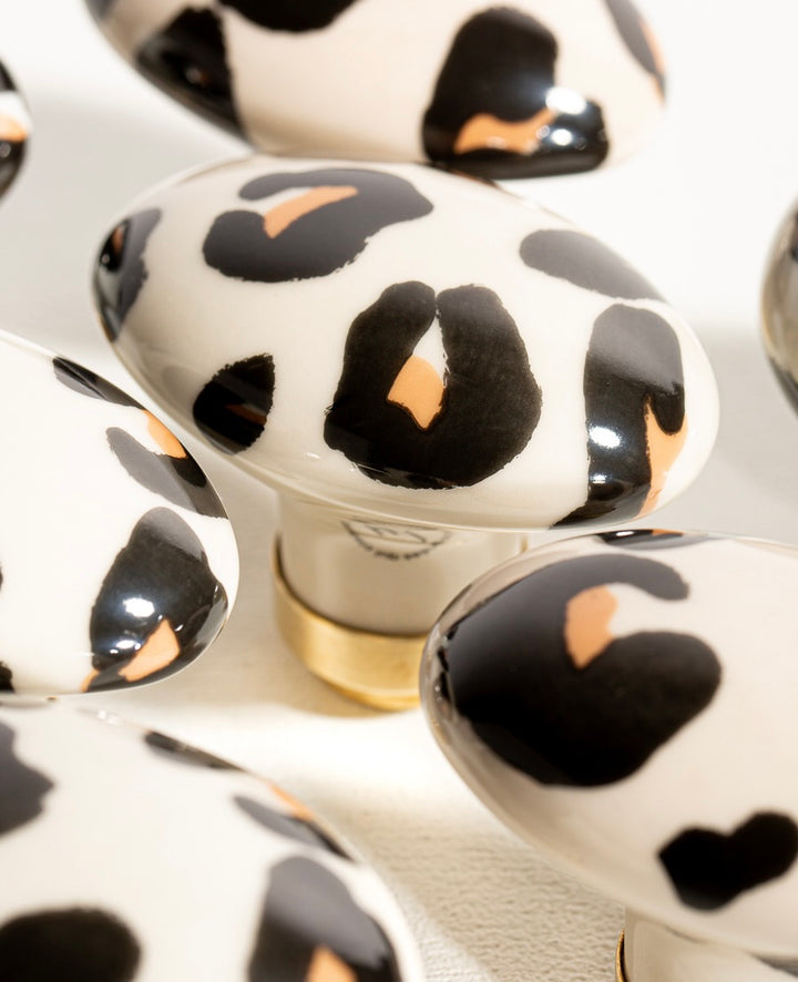 Hello Jacques I Les poignées en porcelaine qui claquent ! – hello jacques